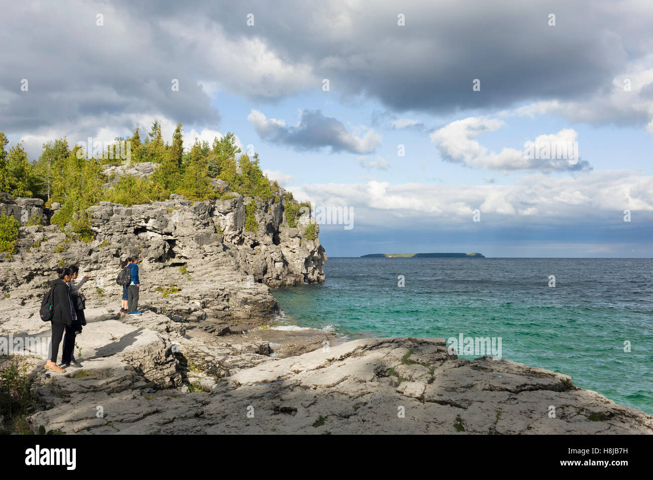The Grotto, a top tourism attractions in Bruce Peninsula National Park ...