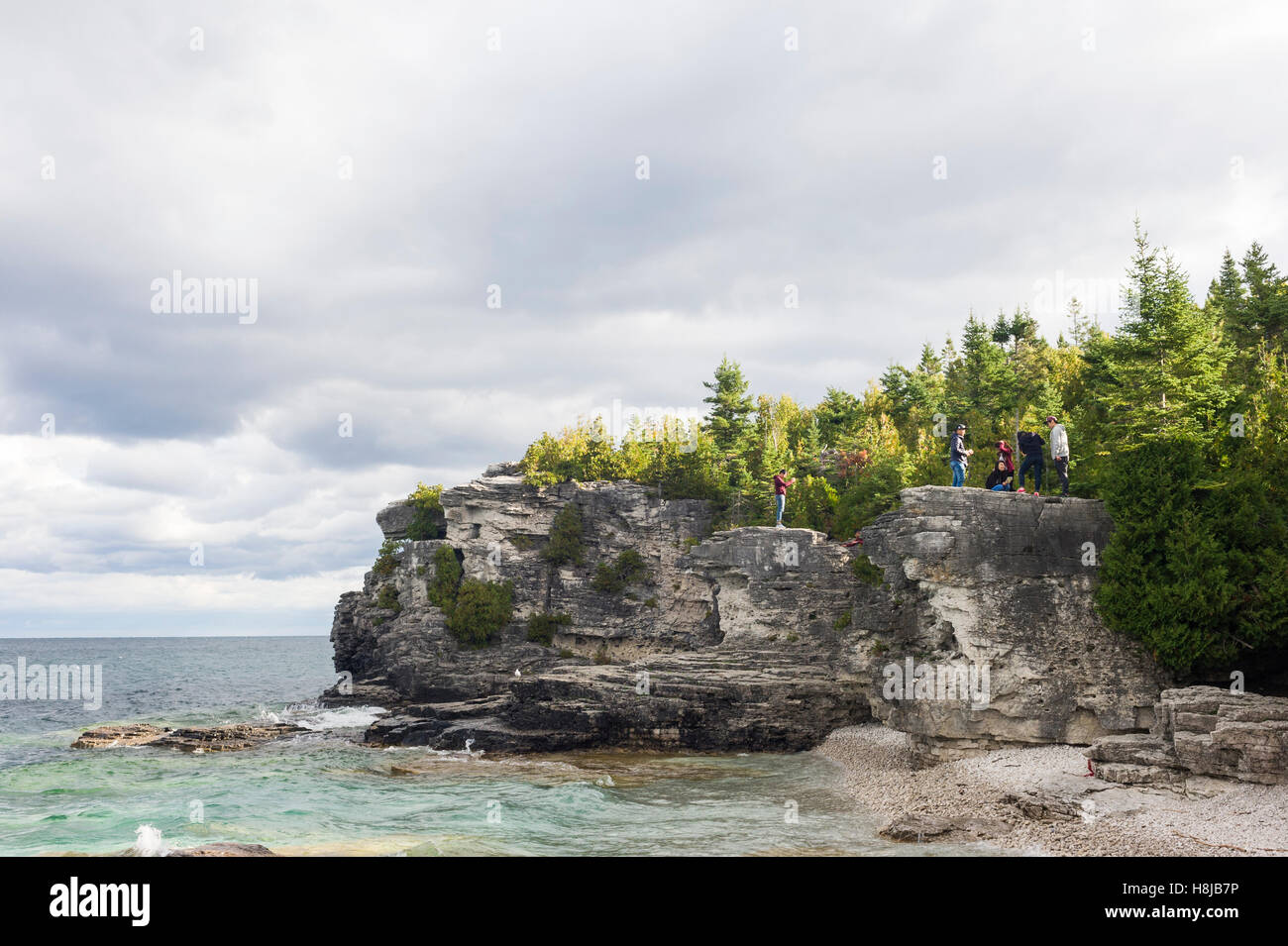 The Grotto, a top tourism attractions in Bruce Peninsula National Park ...