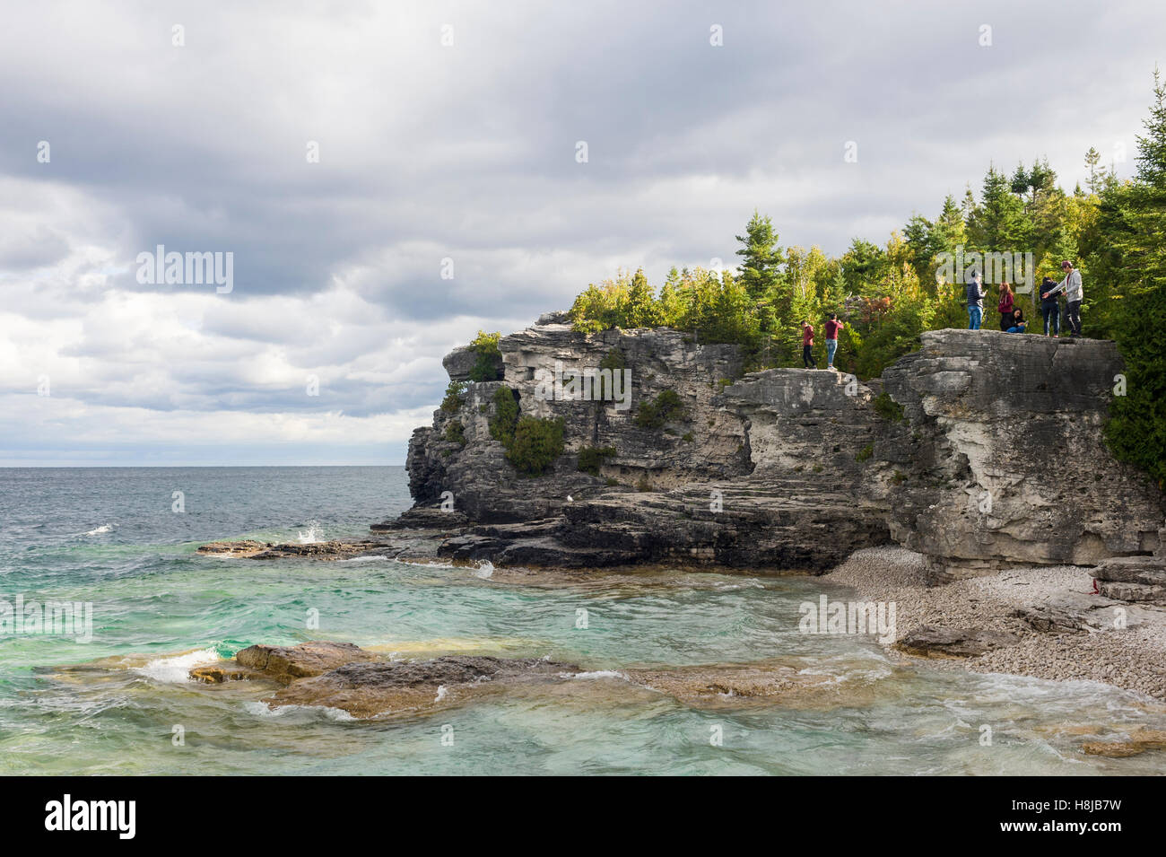 The Grotto, a top tourism attractions in Bruce Peninsula National Park ...