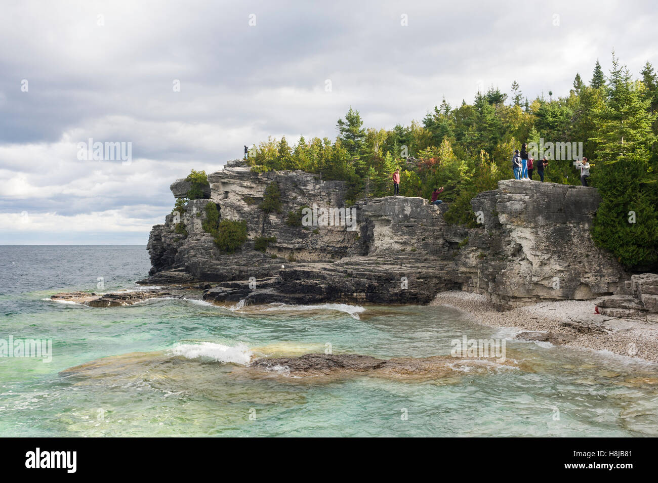 The Grotto, a top tourism attractions in Bruce Peninsula National Park ...