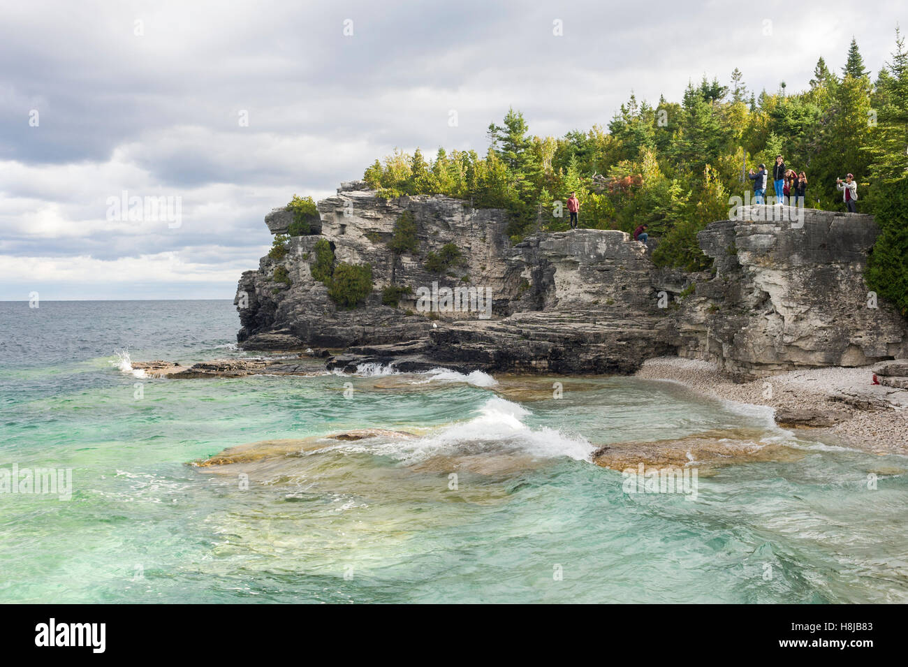 The Grotto, a top tourism attractions in Bruce Peninsula National Park ...