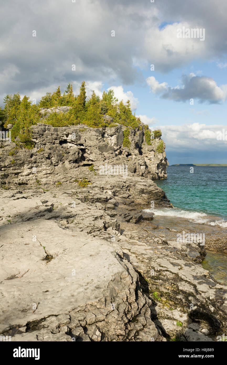 The Grotto, a top tourism attractions in Bruce Peninsula National Park ...