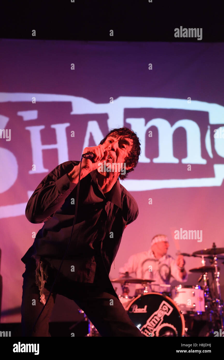 Punk rock group sham 69 hi-res stock photography and images - Alamy