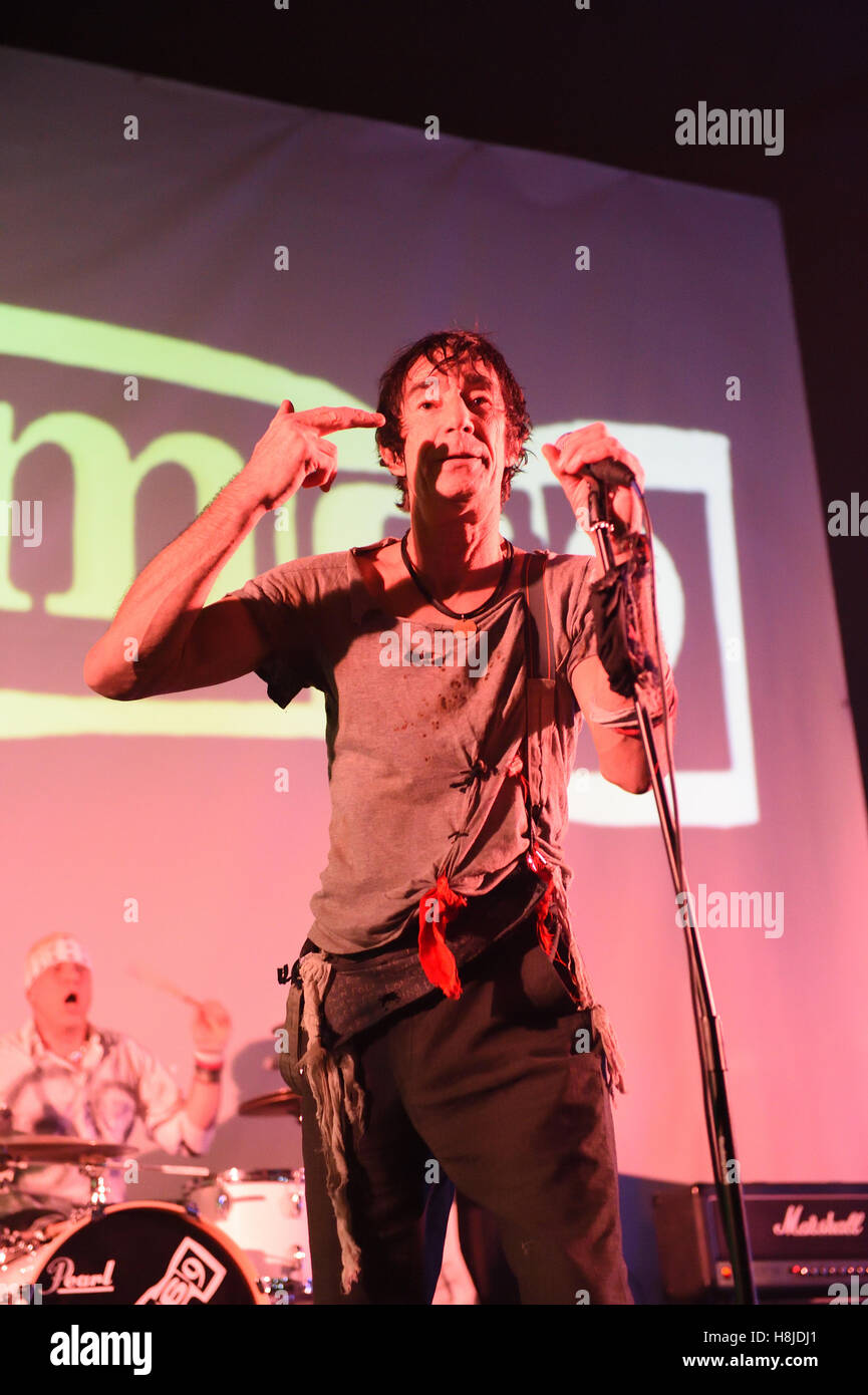 Punk rock group sham 69 hi-res stock photography and images - Alamy