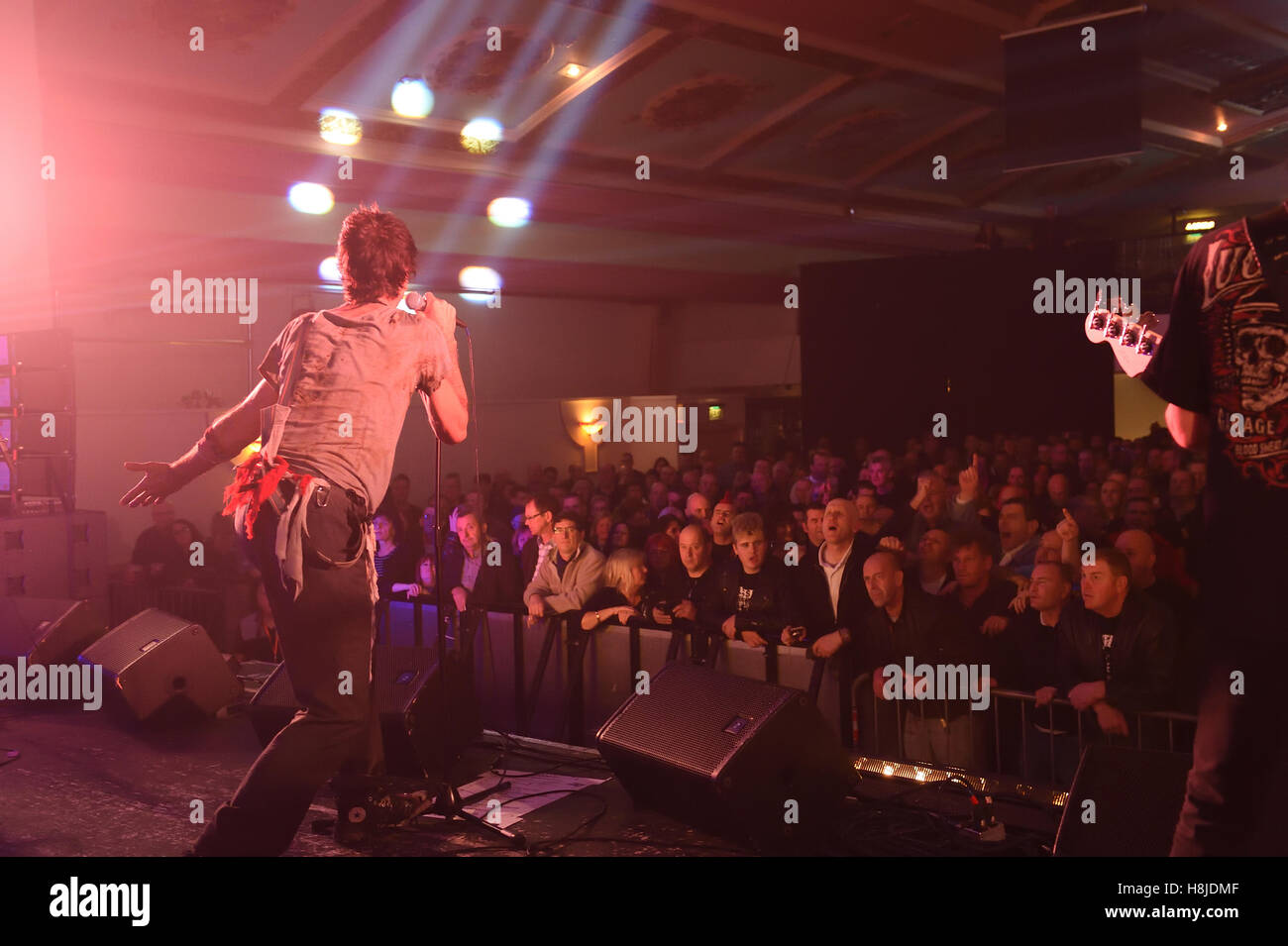 Punk rock group sham 69 hi-res stock photography and images - Alamy