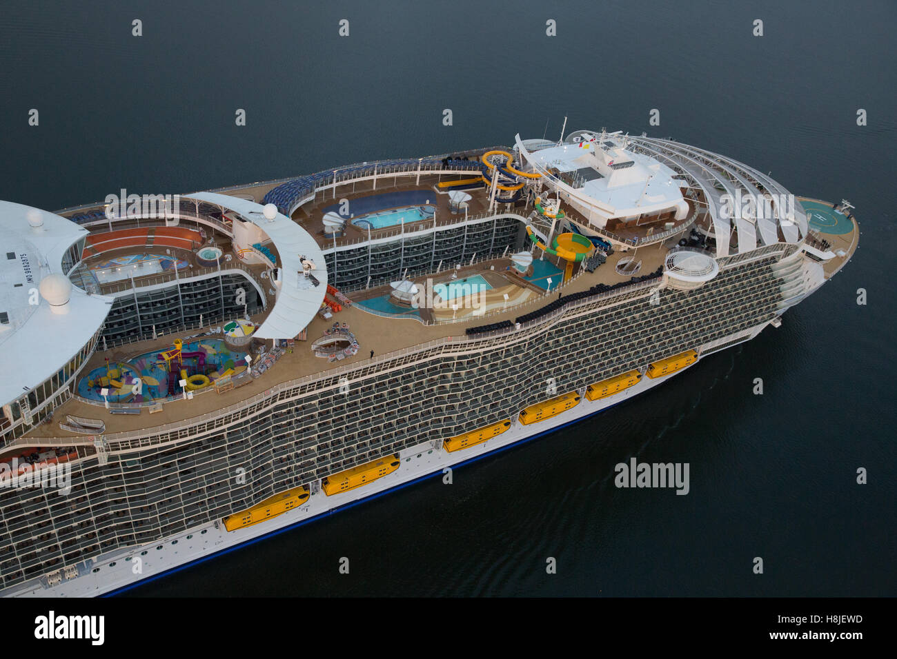 Harmony of the Seas, a cruise ship owned and operated by Royal ...