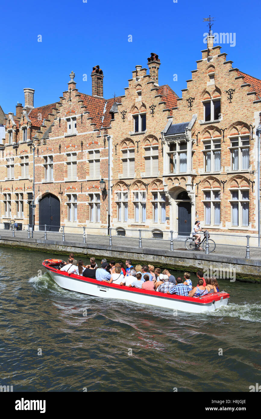 Bruges boat hi-res stock photography and images - Alamy