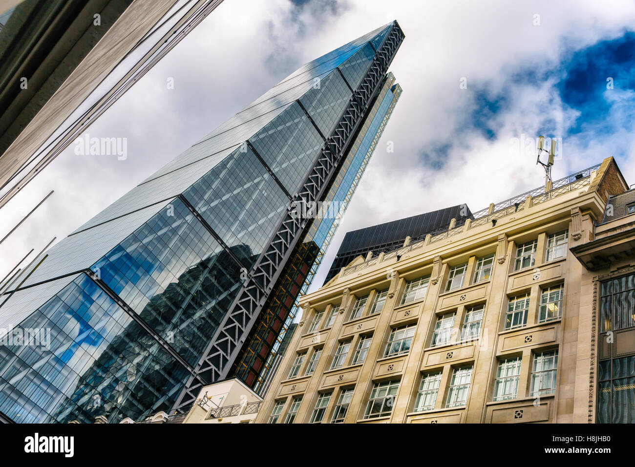 Skyscraper london uk hi-res stock photography and images - Alamy