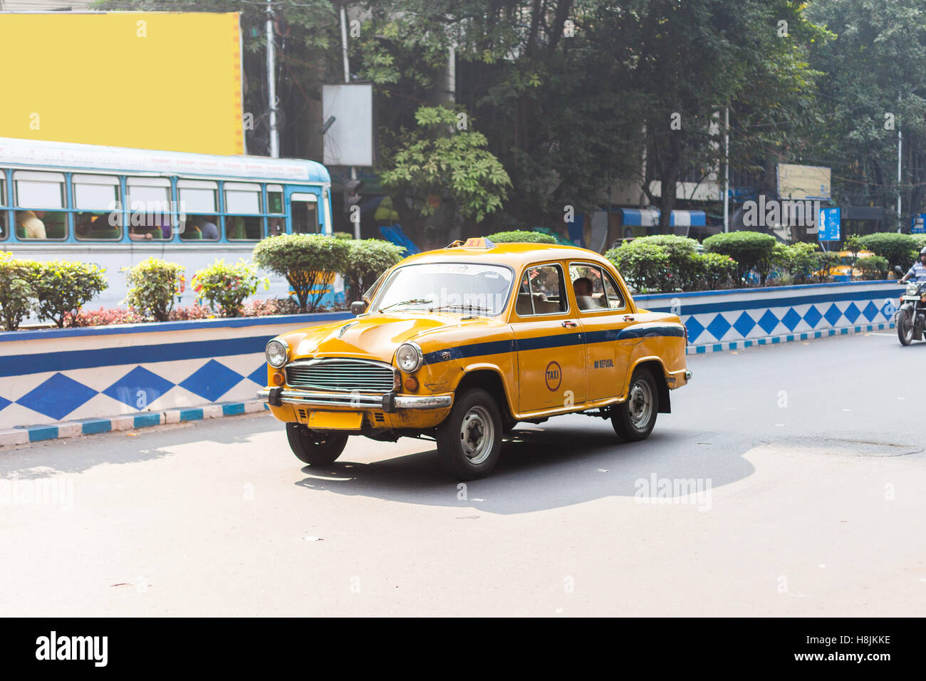 A traditional Ambassador cab (Taxi) in Kolkata (Calcutta), India Stock ...
