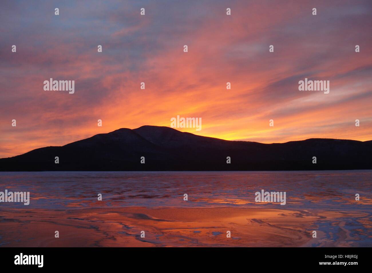 Sunset reflecting on ice catskills hi-res stock photography and images ...