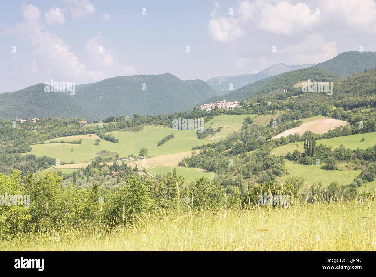 Castelvecchio in the Monti Sibilini, Umbria Stock Photo - Alamy