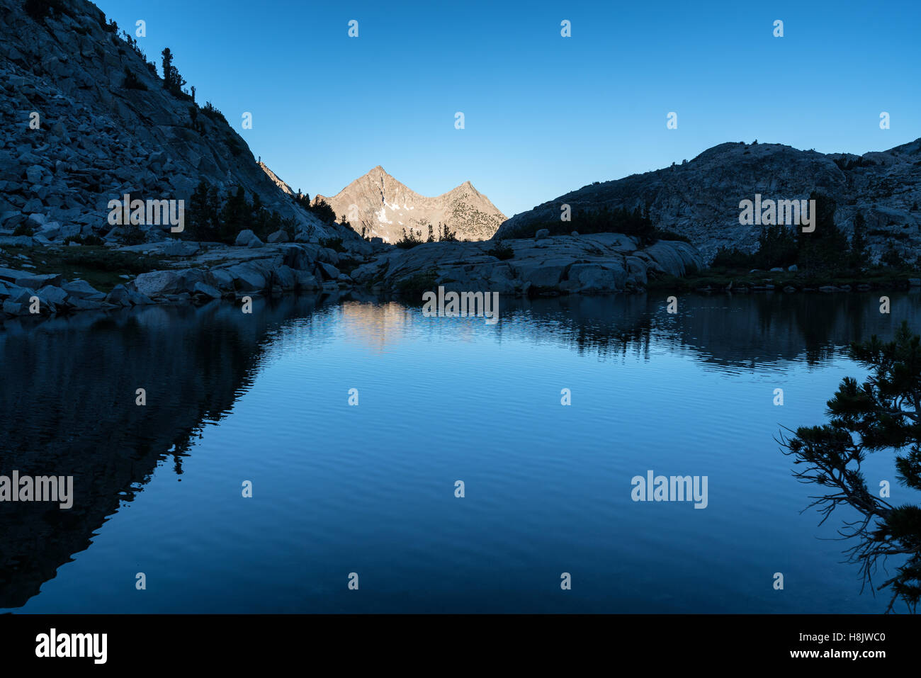 Evolution lake john muir hi-res stock photography and images - Alamy