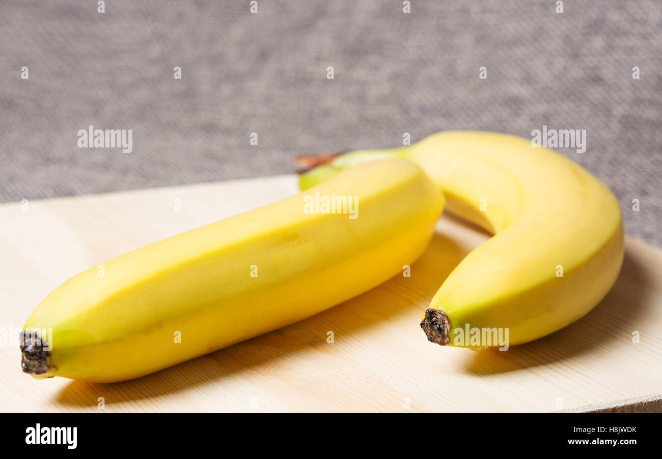 yellow ripe bananas Stock Photo - Alamy
