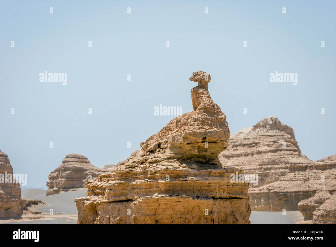 Rock formations in Dunhuang Yardang National Geopark, Gobi Desert ...