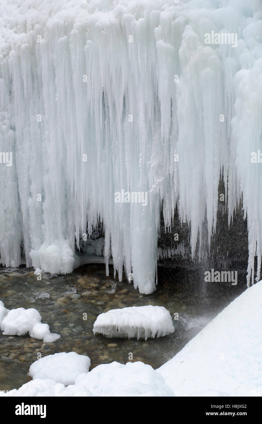 Beautiful waterfall frozen river flow hi-res stock photography and ...