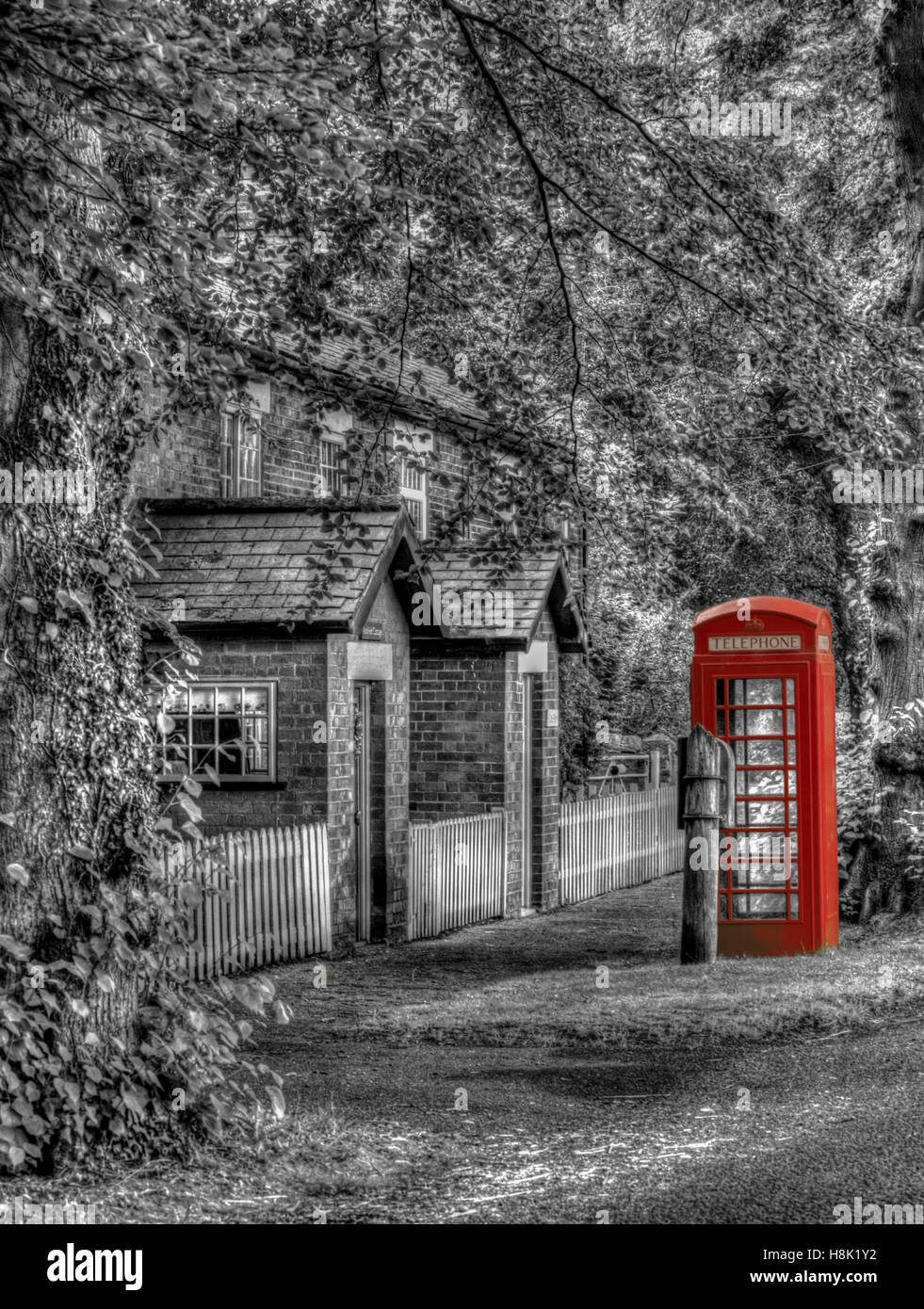 An old British telephone box. Such a rare sight these days. I decided ...