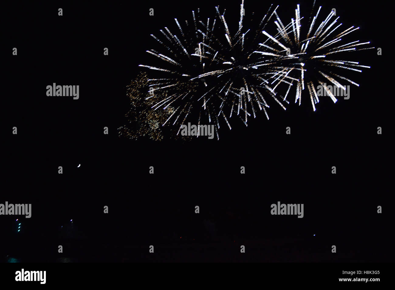 Fireworks on bonfire night November 5th 2016 in Caernarfon Stock Photo ...