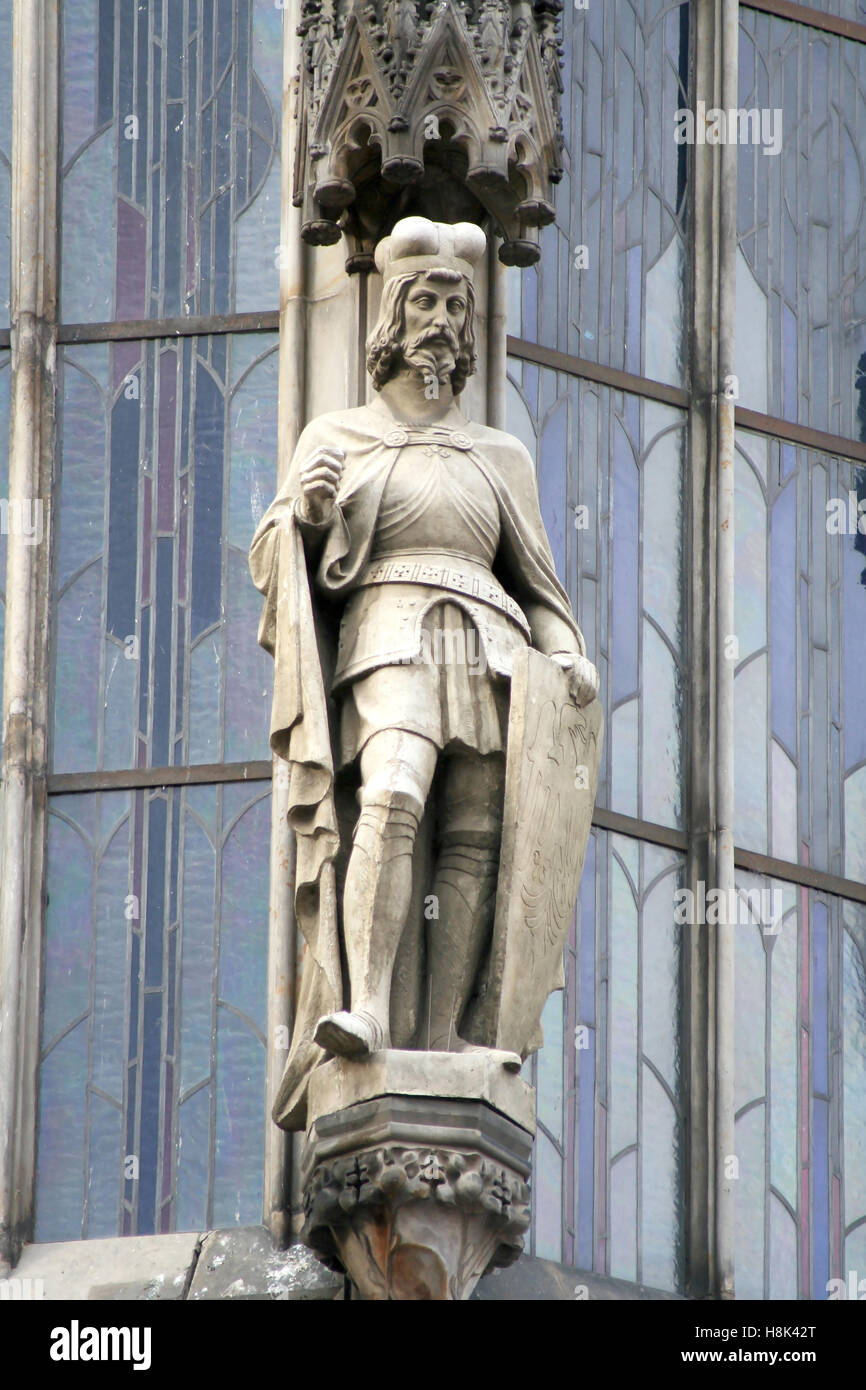 Knights figure hi-res stock photography and images - Alamy