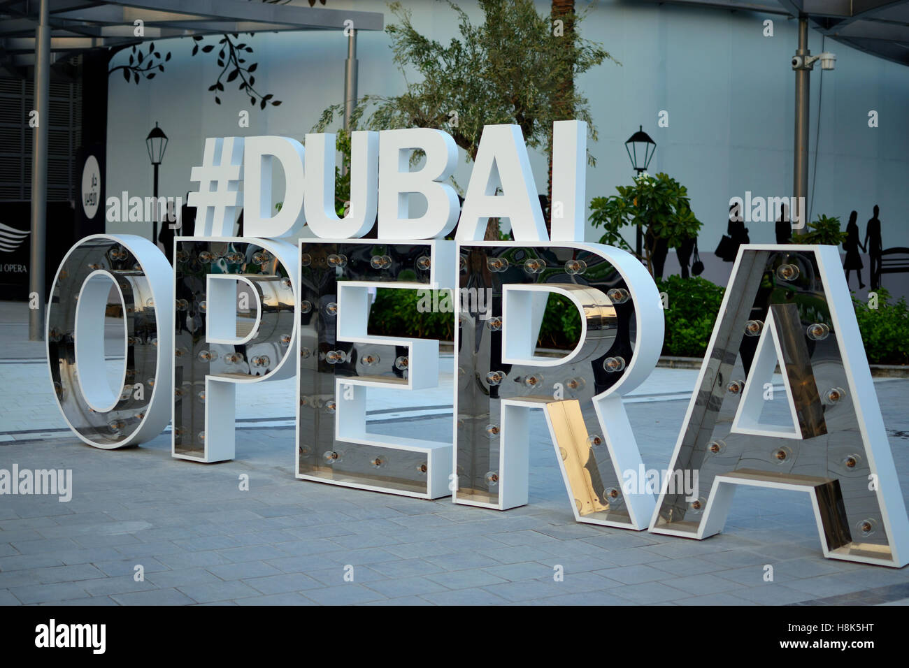 Cities evenings nights signs hi-res stock photography and images - Alamy