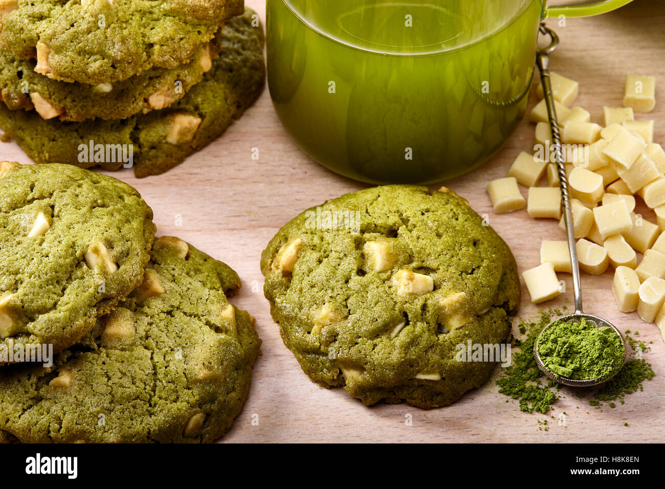 Matcha chocolate hi-res stock photography and images - Alamy