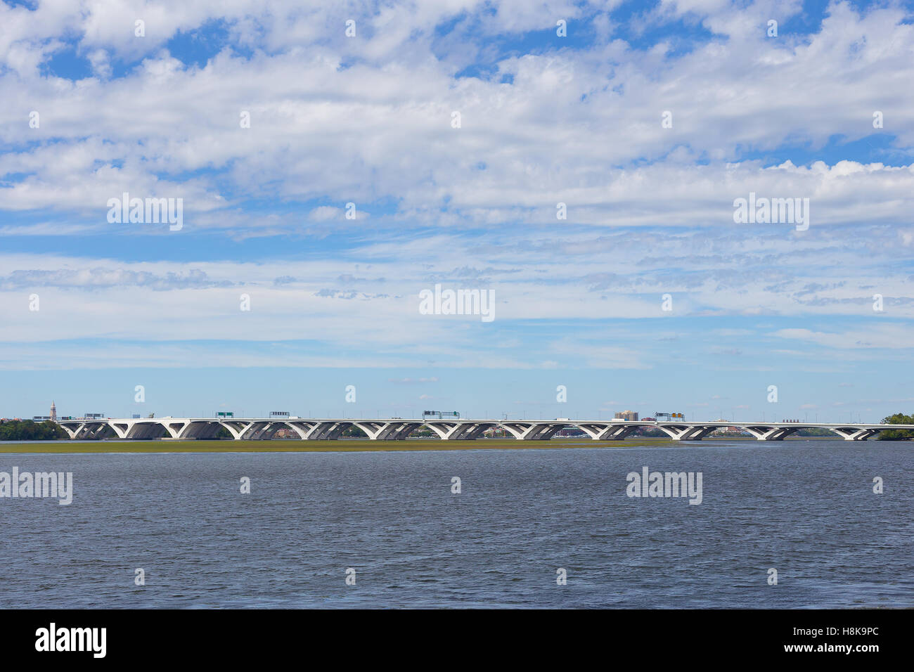 Woodrow wilson bridge hi-res stock photography and images - Alamy