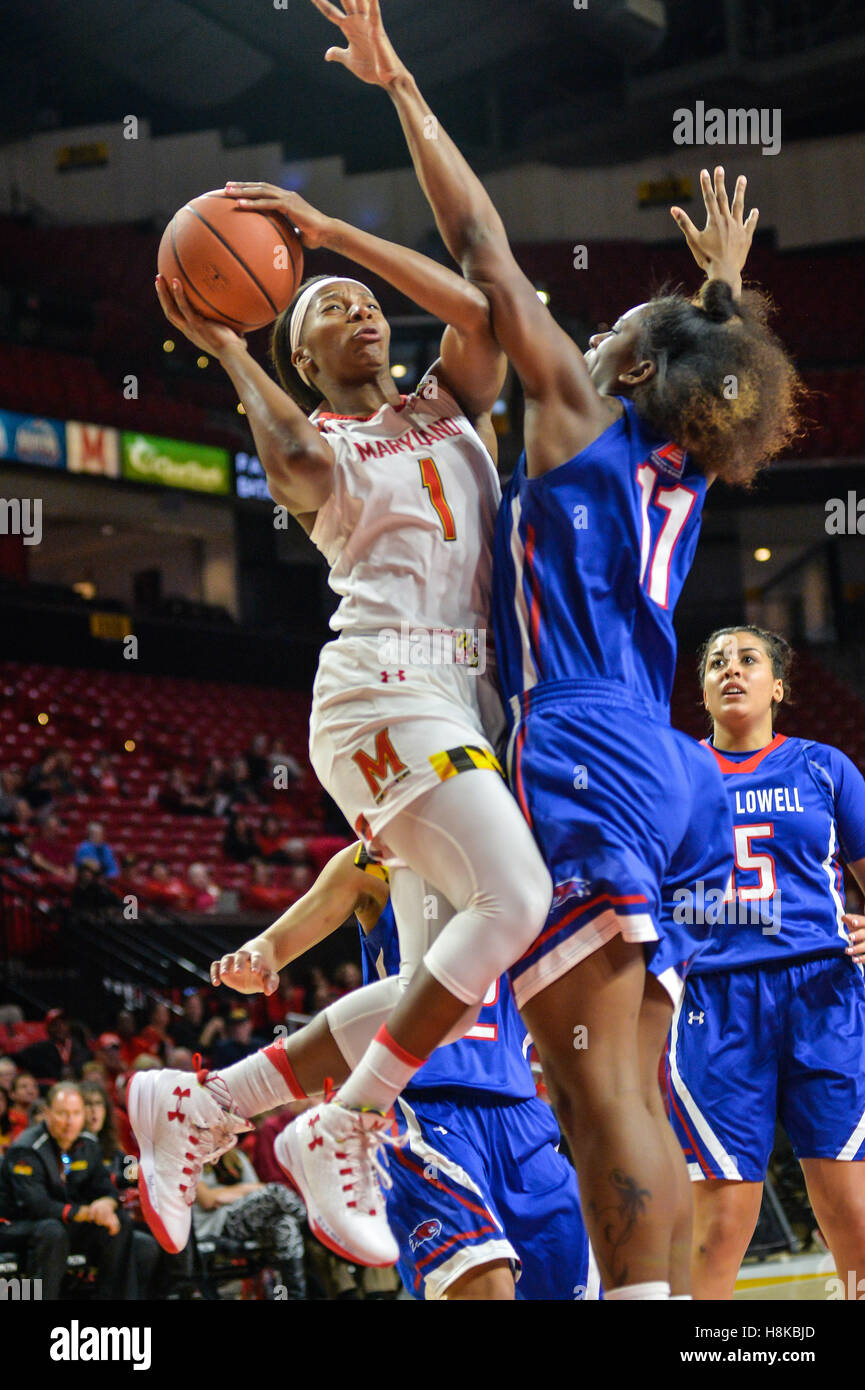 Annapolis, Maryland, USA. 13th Nov, 2016. IESHIA SMALL (1) goes up for ...