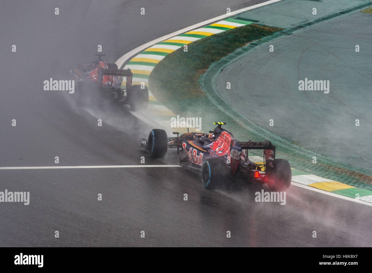 SÃO PAULO, SP - 13.11.2016: GRANDE PRÊMIO DO BRASIL DE F'RMULA 1 2016 - Daniil Kvyat and Carlos ...