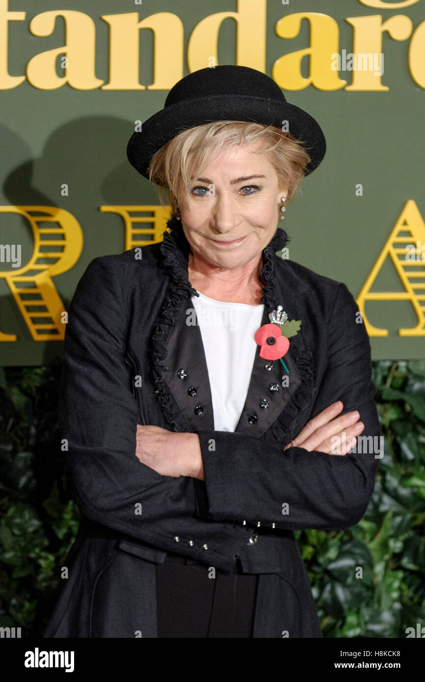 Zoe wanamaker hi-res stock photography and images - Alamy
