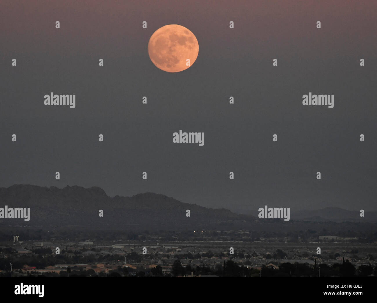 USA. 13th Nov, 2016. The super moon in November will be at its closest ...