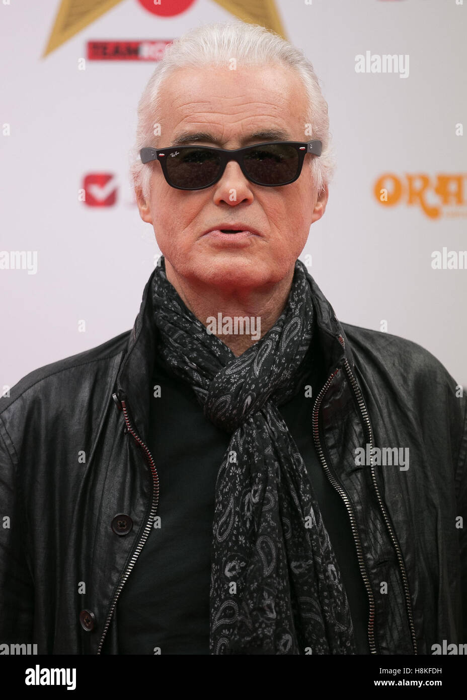 Tokyo, Japan - British musician Jimmy Page poses for photographers on ...