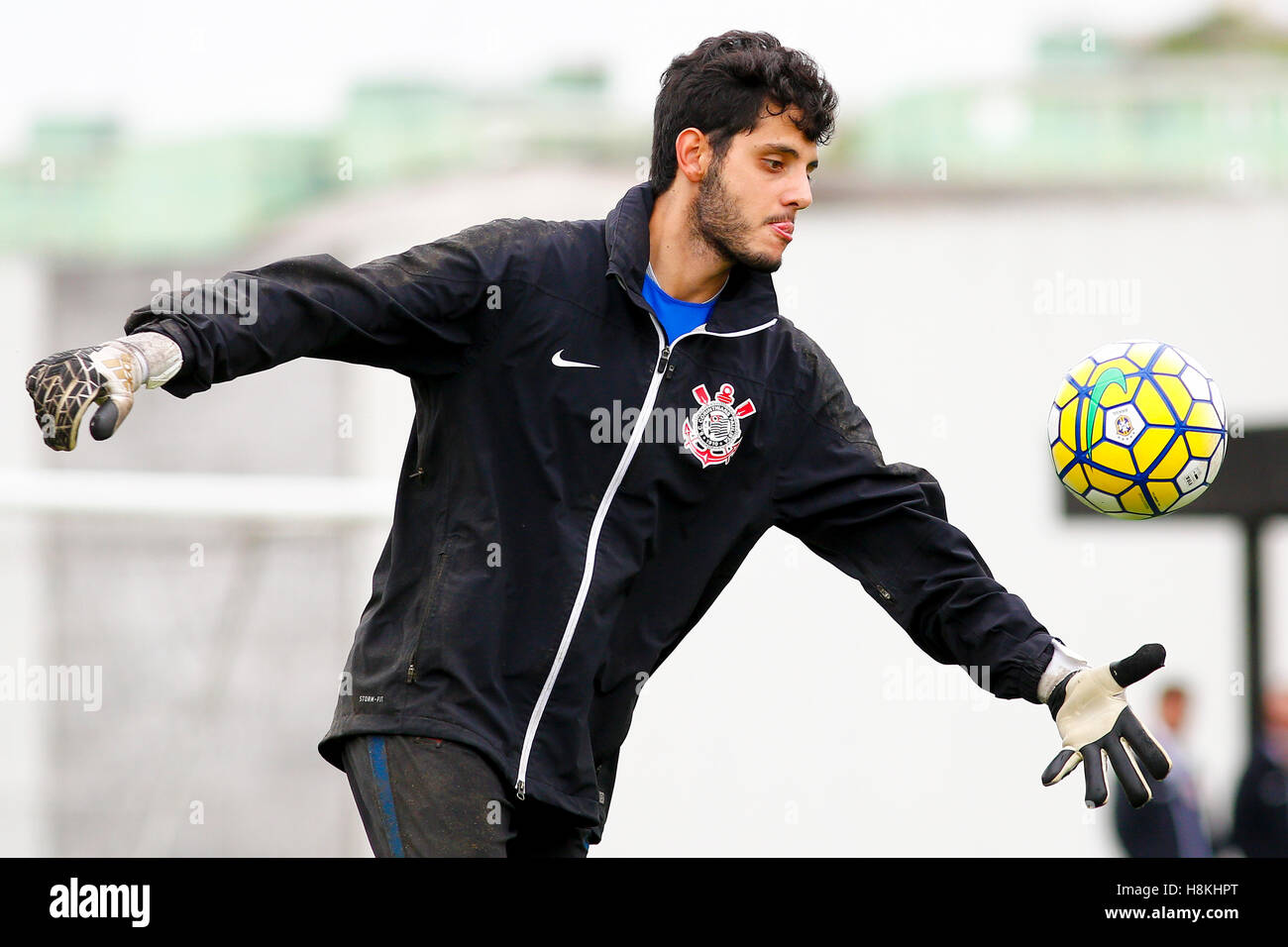 SÃO PAULO, SP - 14.11.2016: TREINO DO CORINTHIANS - Matheus Vidotto ...