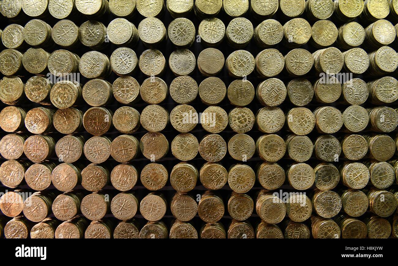 Erfurt, Germany. 14th Nov, 2016. Coins from the Jewish treasure of ...