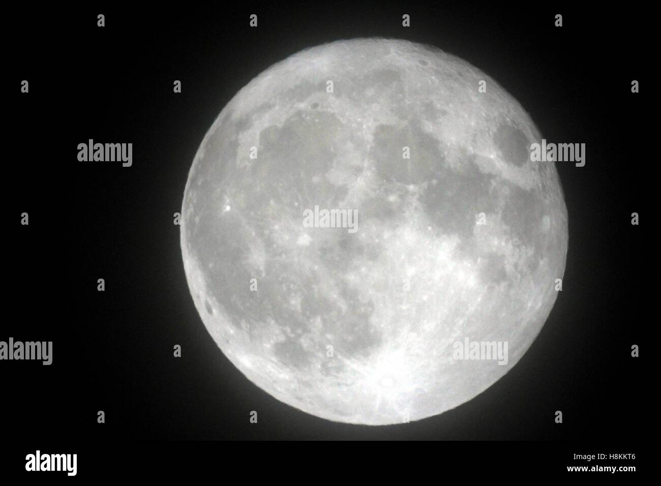 Newcastle upon Tyne, UK. 14th November, 2016. Supermoon biggest and the ...