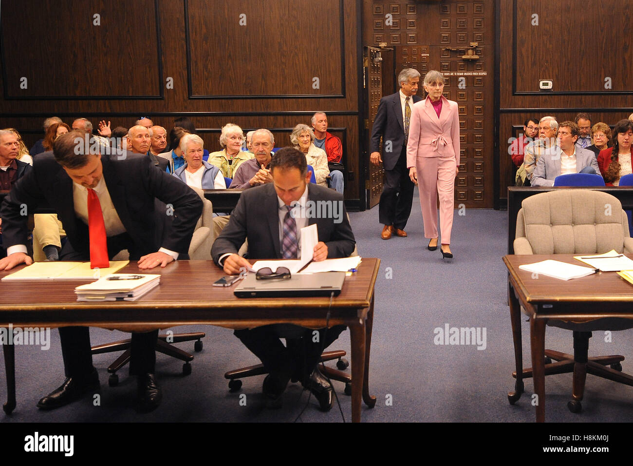 COLLEEN HARRIS enters the courtroom with her attorney, David Weiner on ...