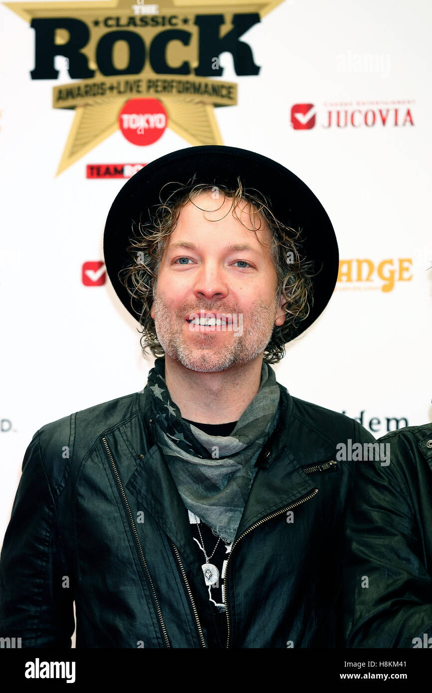 Tom petersson of cheap trick hi-res stock photography and images - Alamy