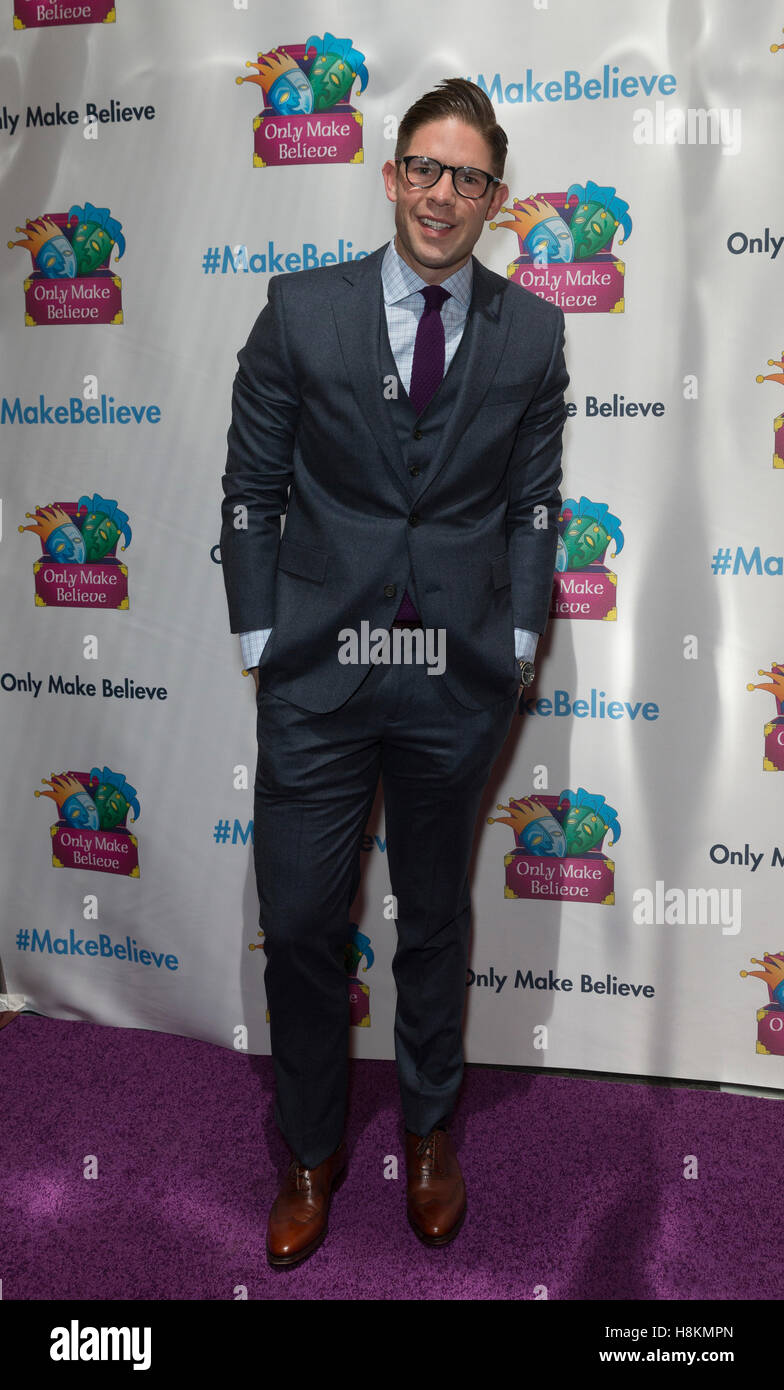 St james theater new york hi-res stock photography and images - Alamy