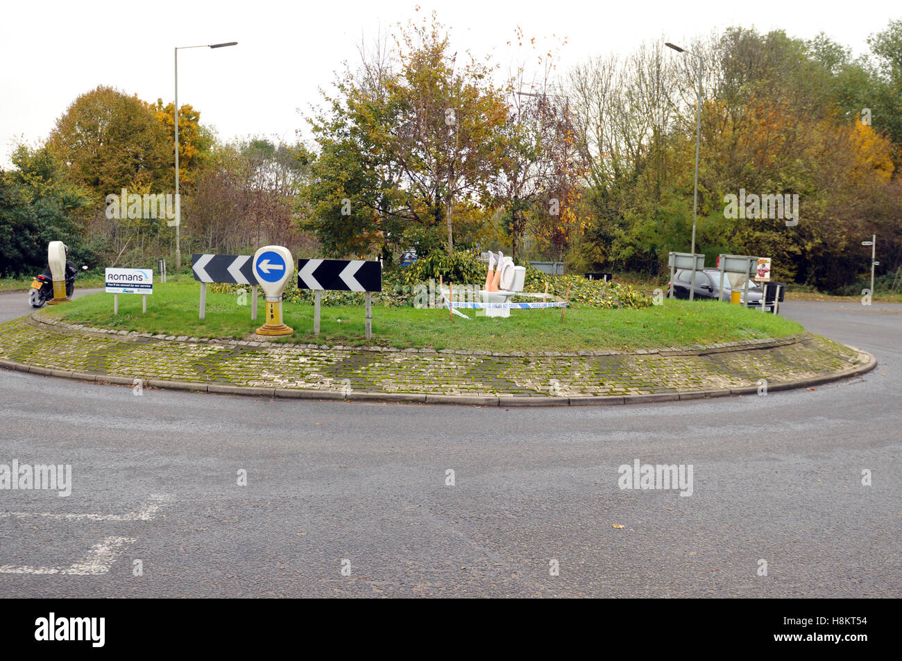 Sonning, Reading, Berkshire, UK. 15th Nov, 2016. A conceptual sculpture ...