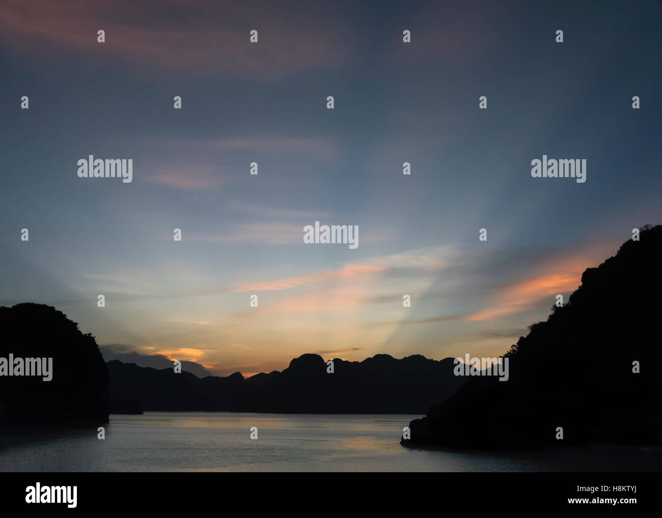 Sunset in Ha Long Bay, north Vietnam Stock Photo - Alamy