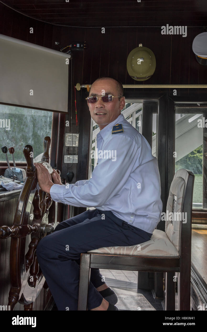 Captain ship window hi-res stock photography and images - Alamy