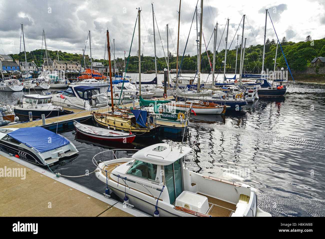 Stornoway harbour hi-res stock photography and images - Alamy