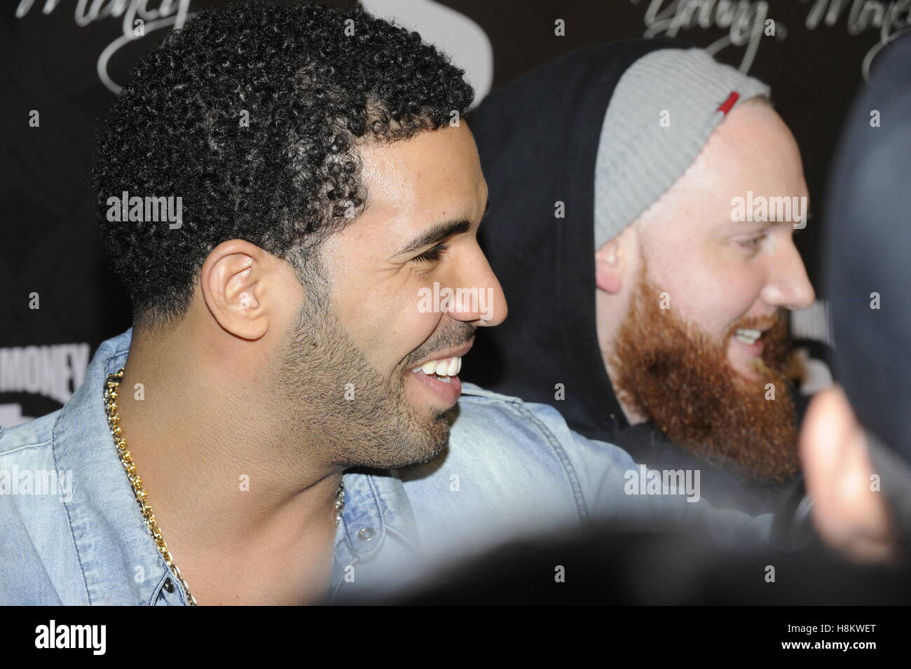 Aubrey "Drake" Graham and OB Obrien doing an interview with Rap-Up TV ...