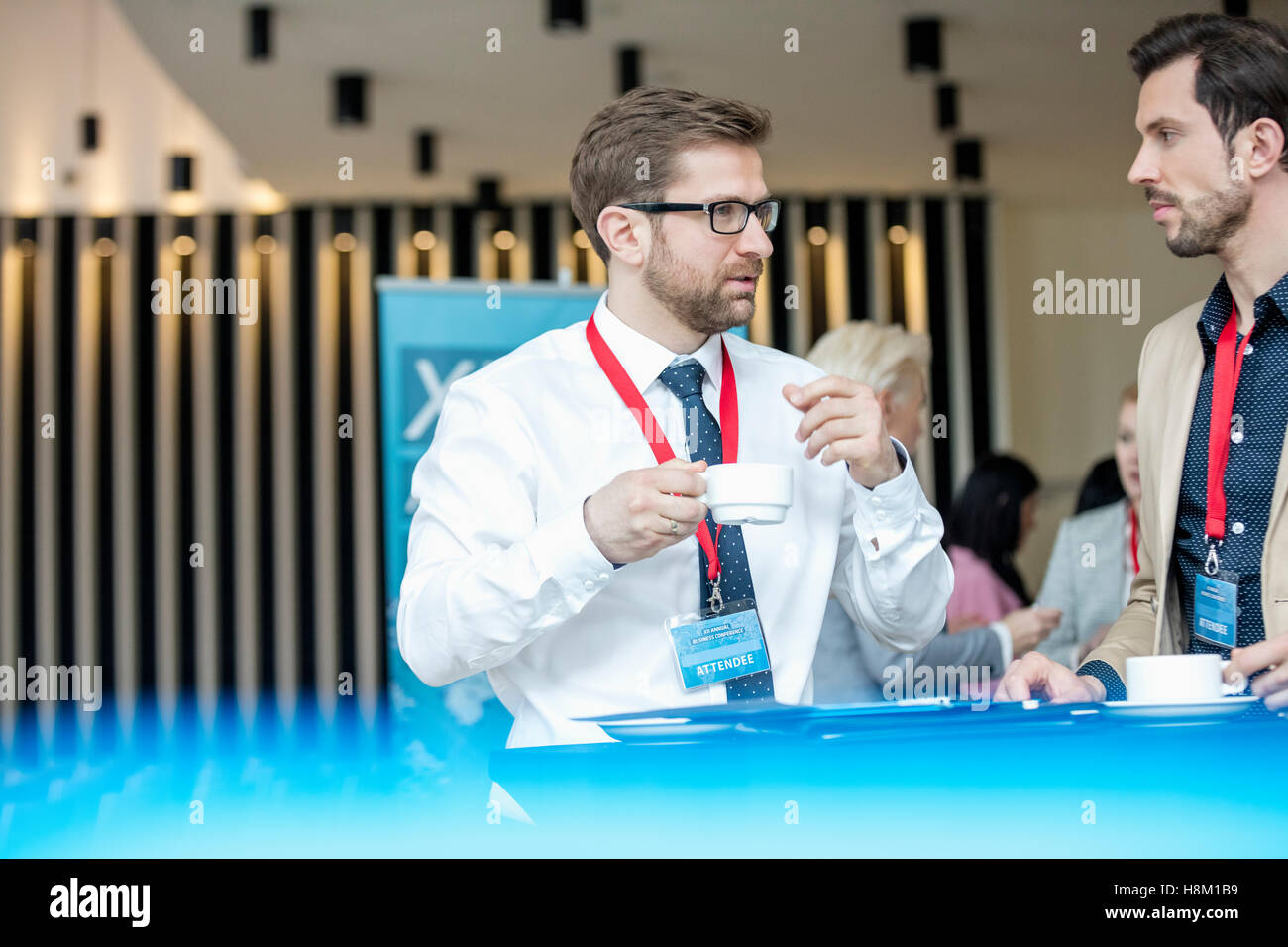 Break businessmen hi-res stock photography and images - Alamy