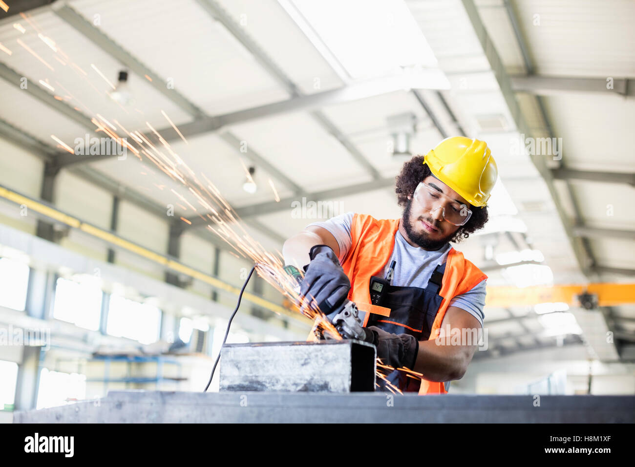 Using metal cutting tool hi-res stock photography and images - Alamy