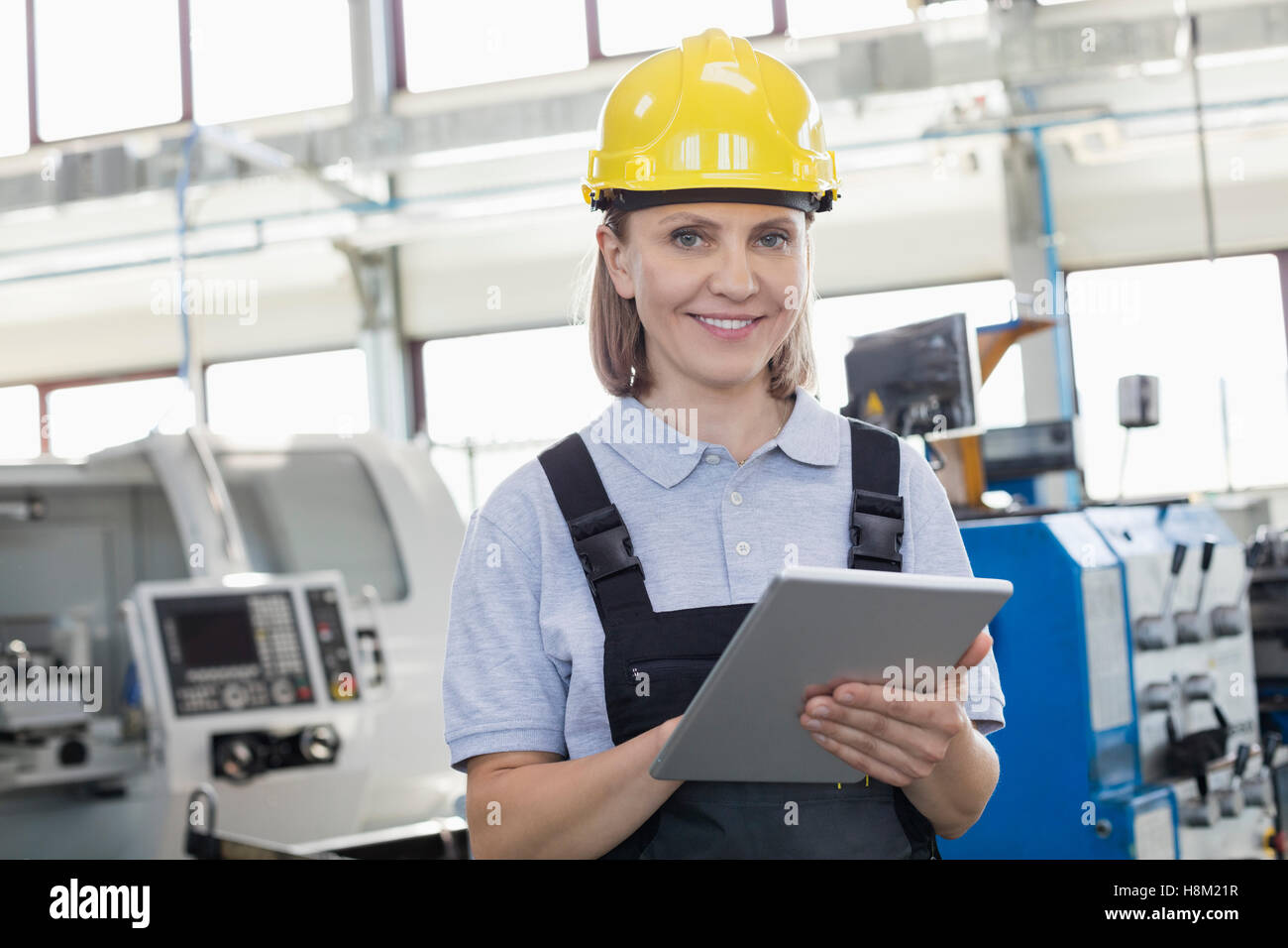 Digital manufacturing hi-res stock photography and images - Alamy