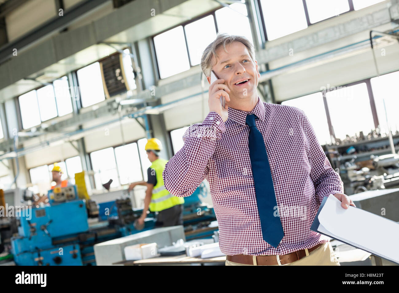 Mobile phone manufacturing hi-res stock photography and images - Alamy