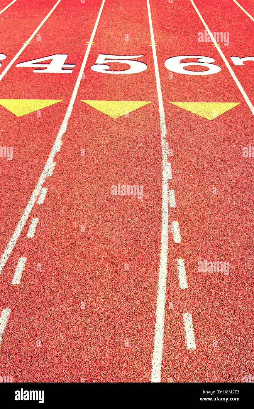 Running track hi-res stock photography and images - Alamy