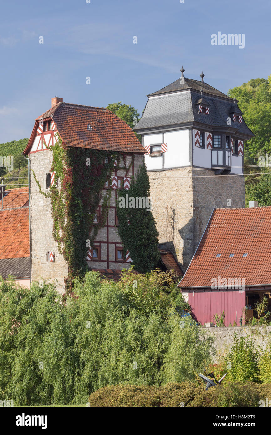 Medieval watchtowers hi-res stock photography and images - Alamy