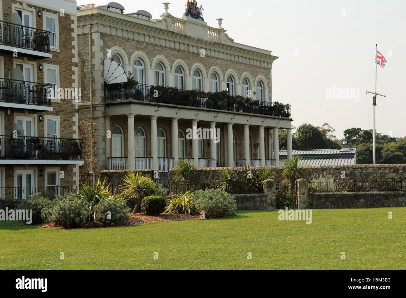 Sea Front Buildings,Ryde,Isle of Wight Stock Photo - Alamy