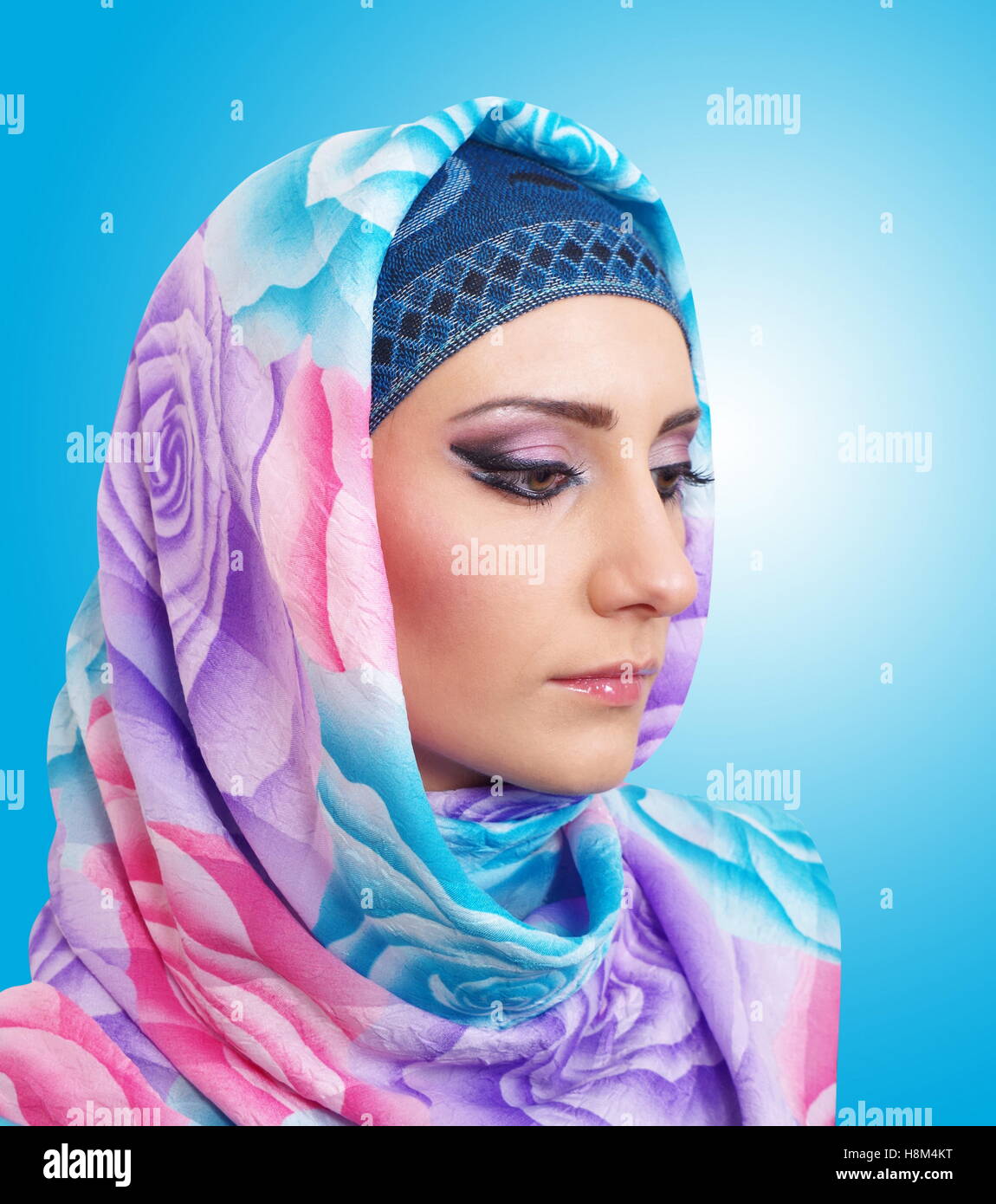 pretty muslim girl portrait Stock Photo - Alamy