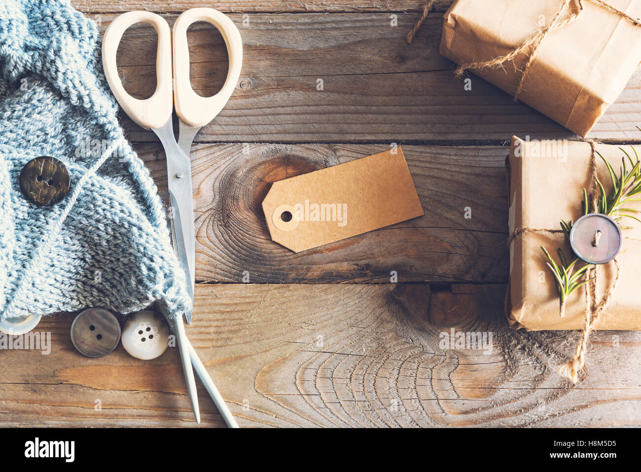 Gift tag image hi-res stock photography and images - Alamy